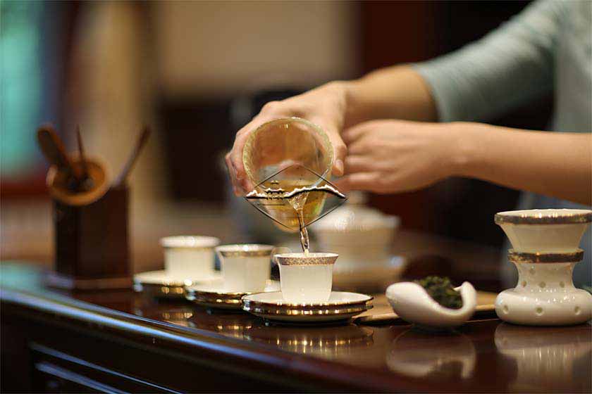 Tea Art Performance - DIAOYUTAI STATE GUESTHOUSE